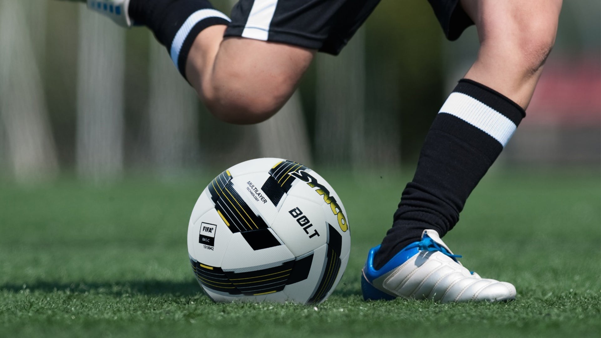 A Comprehensive Guide to choosing the right football – Synco Sports